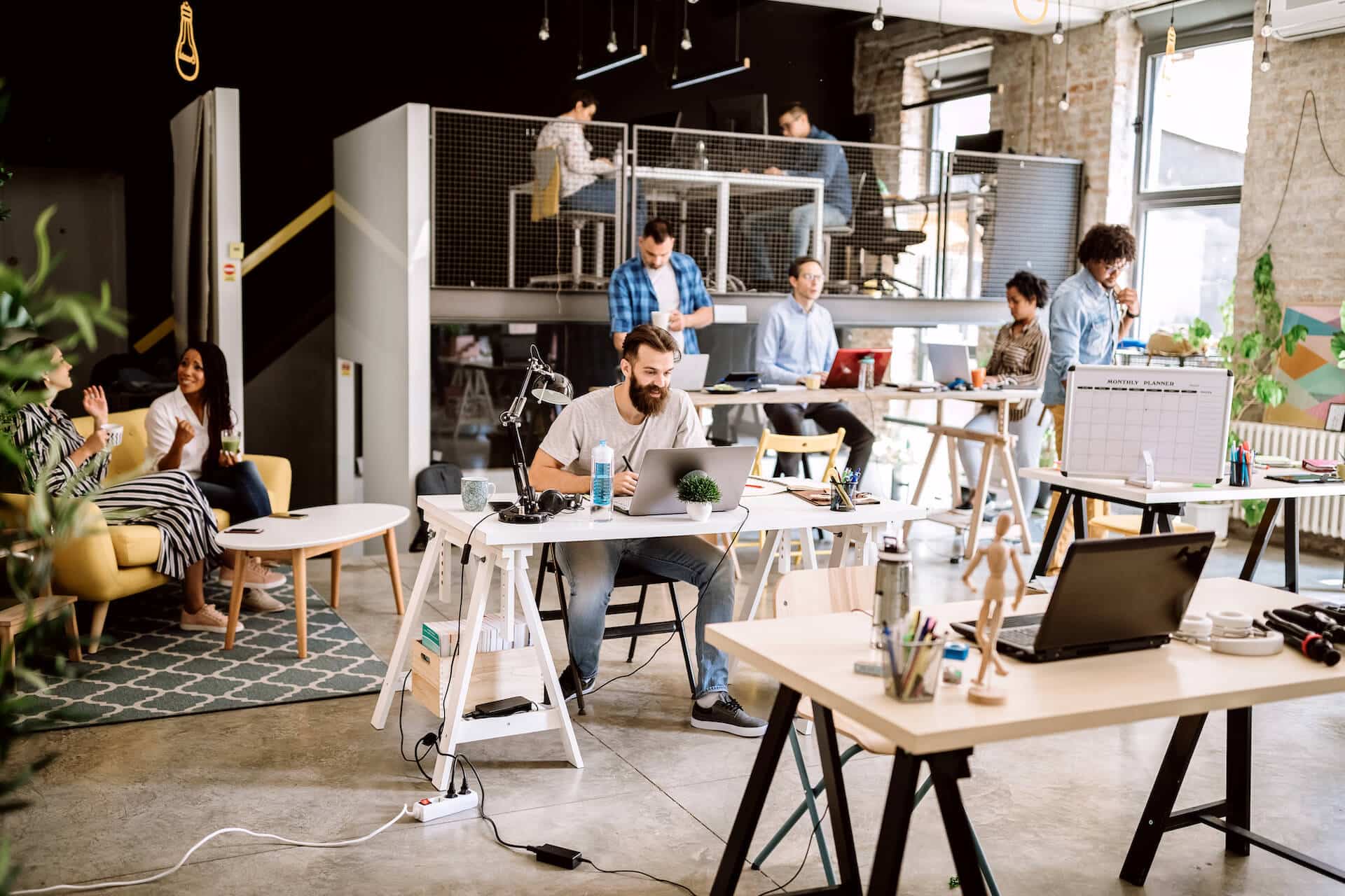 The Guide to Maximizing Office Space Utilization The Guide to Maximizing Office Space Utilization