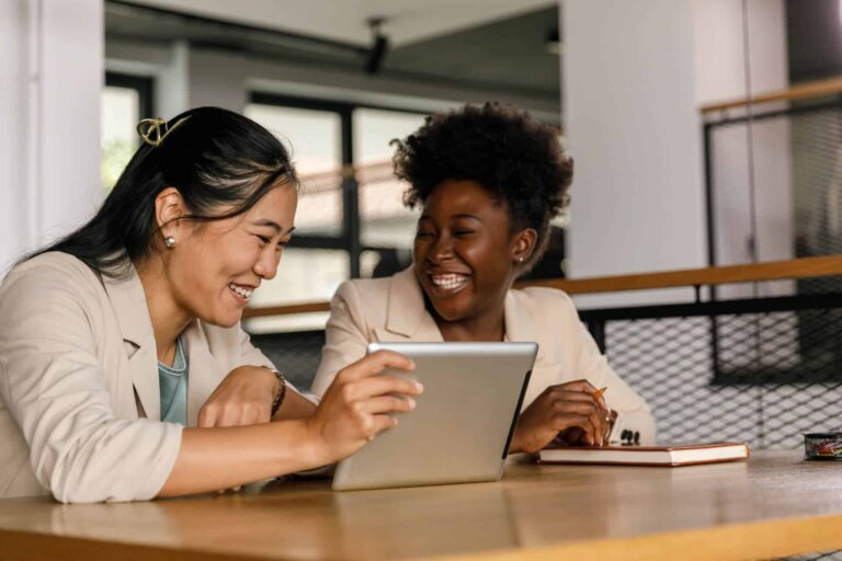 Huddle Rooms: 5 Collaboration Enhancers - OfficeSpace