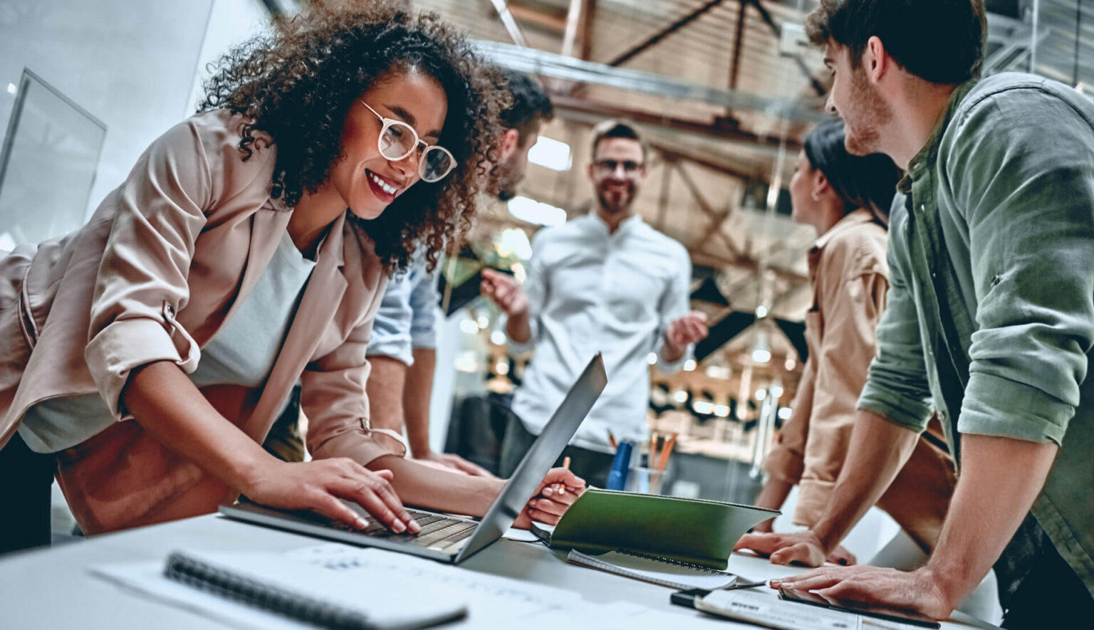 Huddle Rooms: 5 Collaboration Enhancers - OfficeSpace