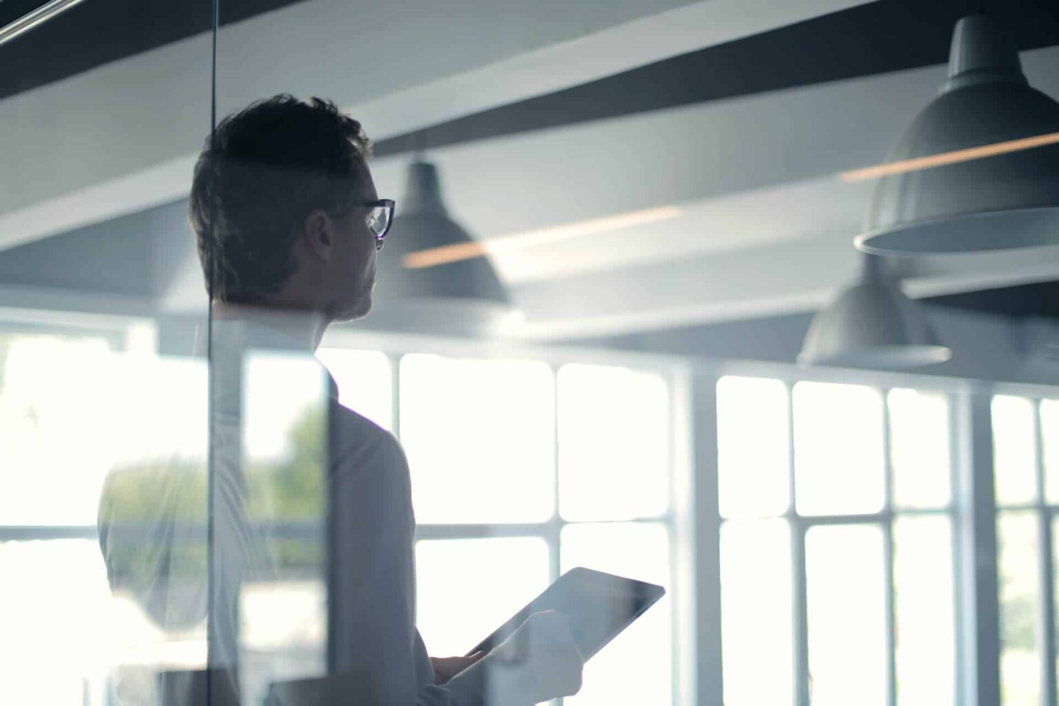 Upgrade Your Office: Simplify Meetings With Digital Signage
