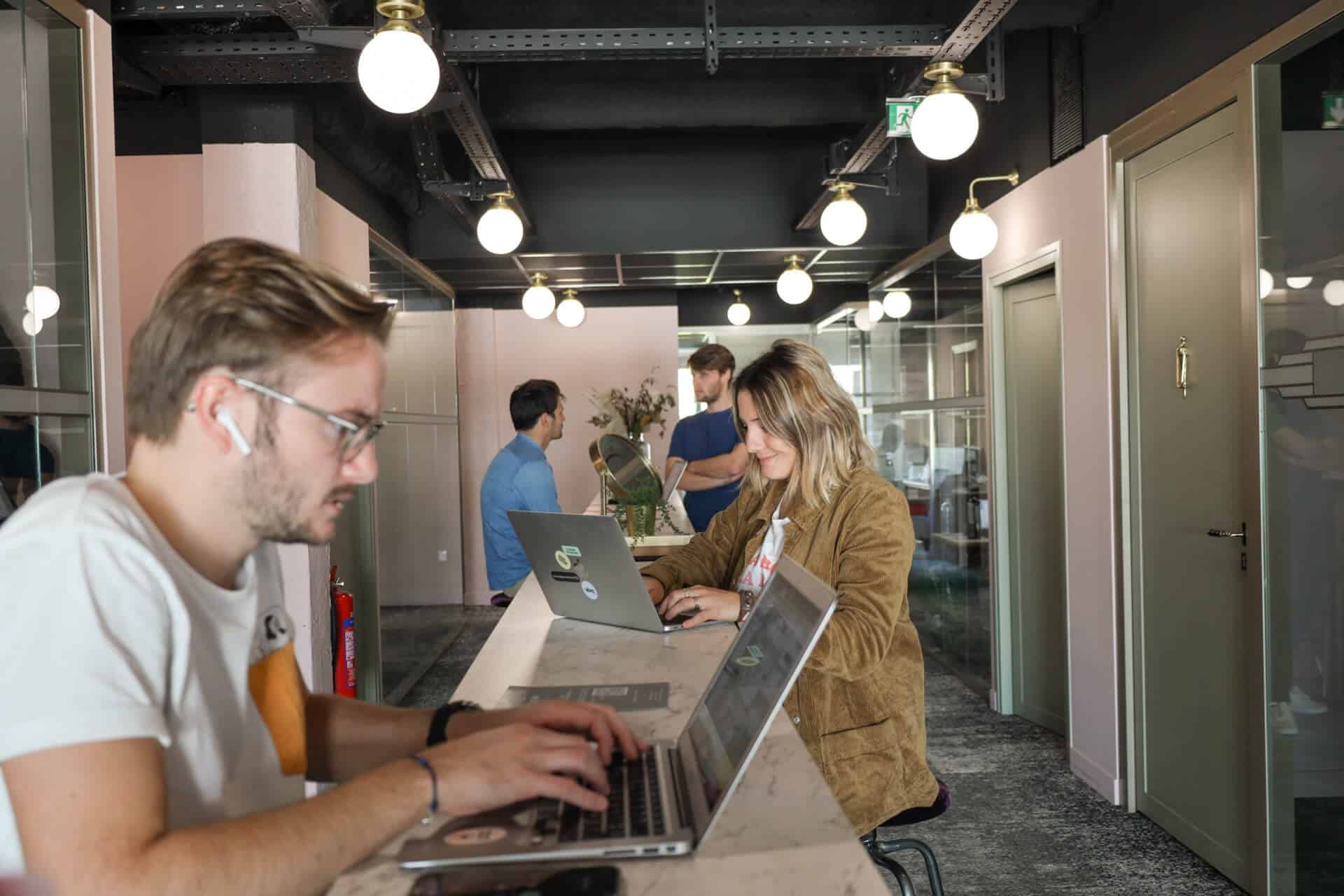 The Free Address Workplace: Benefits And Best Practices - OfficeSpace ...